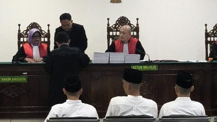KPK Ungkap Alasan Bupati Fikri dan Kadis Hary Eko Belum Jalani Sidang ...