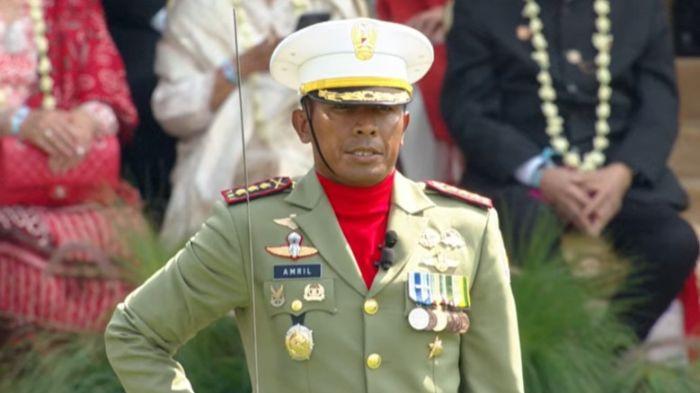 Sosok Kolonel Inf Amril Hairuman Tehupelasury, Komandan Upacara HUT ke ...