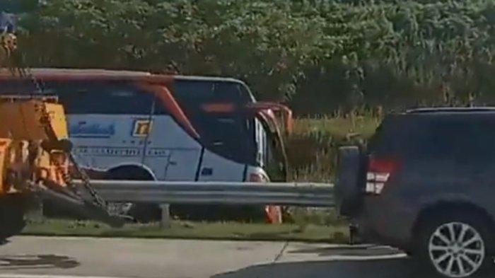 Kronologi Kecelakaan Tunggal Bus Rosalia di Tol Batang-Semarang Tewaskan 7 Orang ...