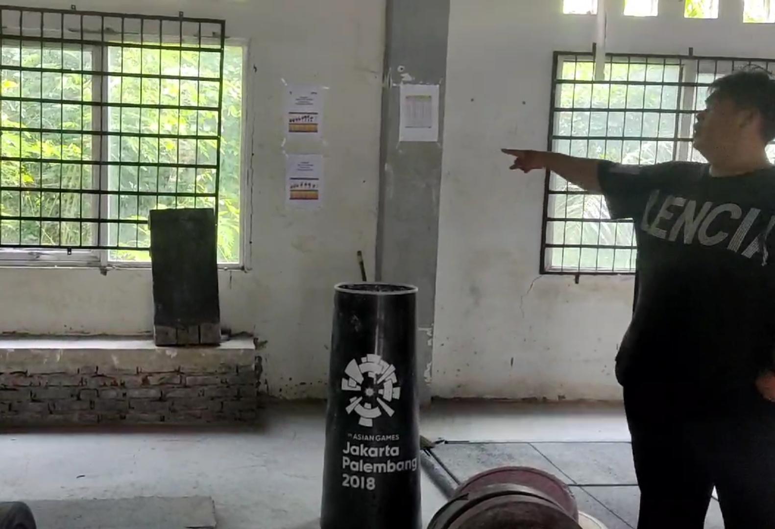 Barbel Senilai Ratusan Juta Untuk Latihan Atlet Angkat Berat Bengkulu ...