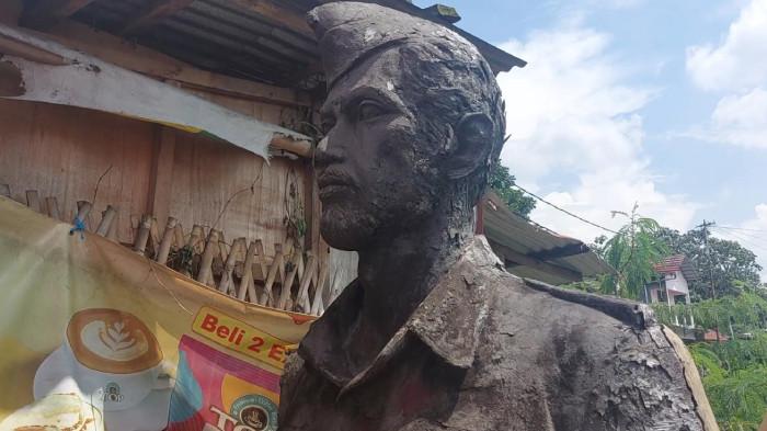 Patung Pahlawan di Bogor Ini Dipreteli Tangan-tangan Jahil, Kini Nyaris Tak Terlihat Lagi ...