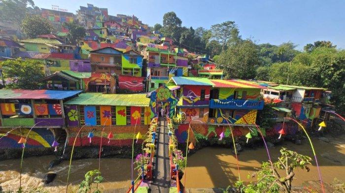 Sosok Captain John, Seniman Sekaligus Dosen ITB di Balik Viralnya Mural ...