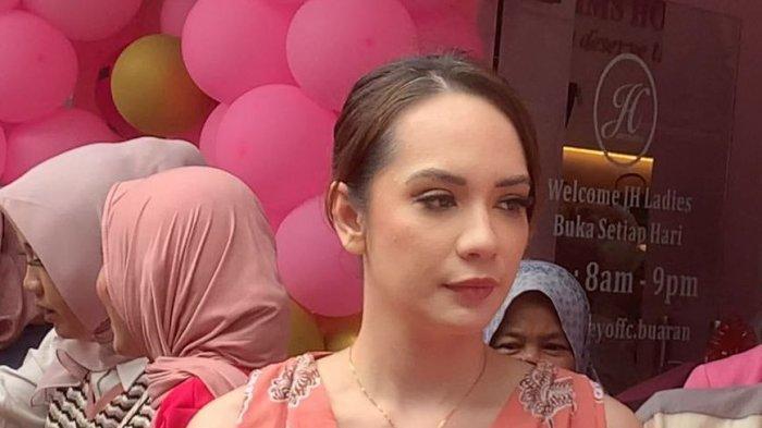 Putri Anne Dihujat Usai Amanda Manopo Menikah dengan Kenny Austin ...