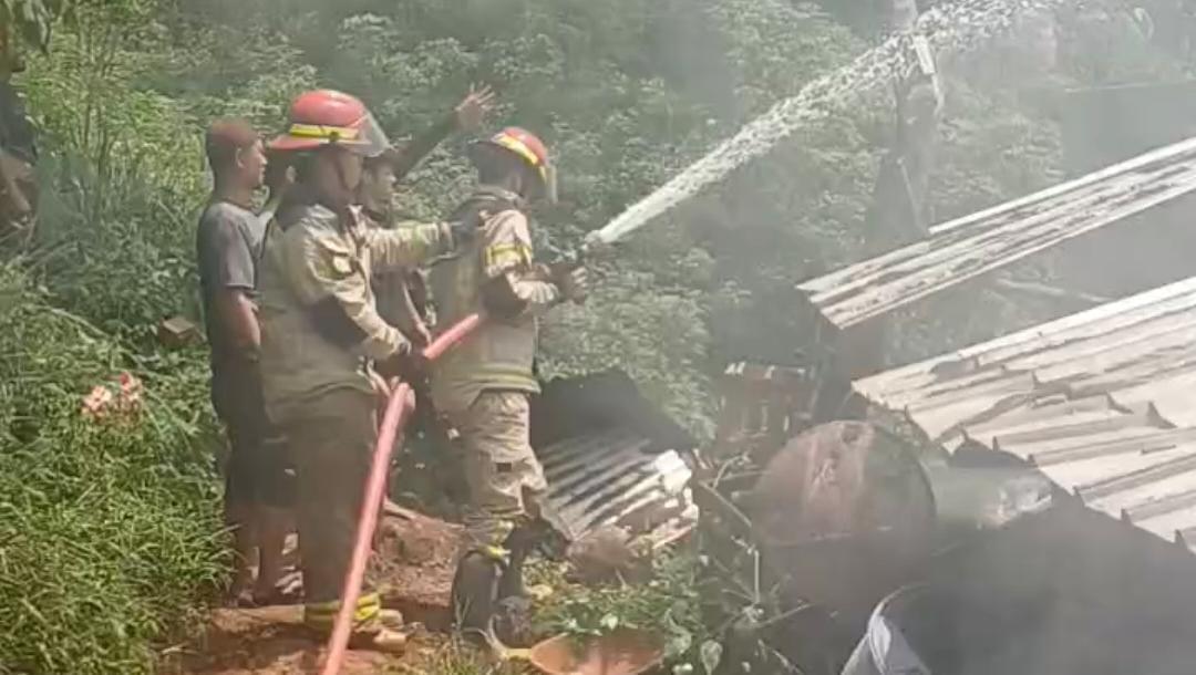 Foodcourt Rest Area Tol Cipularang KM 88A Terbakar, Api Diduga Dipicu ...