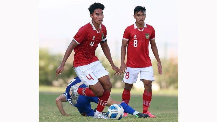 Muhammad Ferarri Bek Persija Ciptakan Gol dari Lemparan Bola Jauh Bek ...