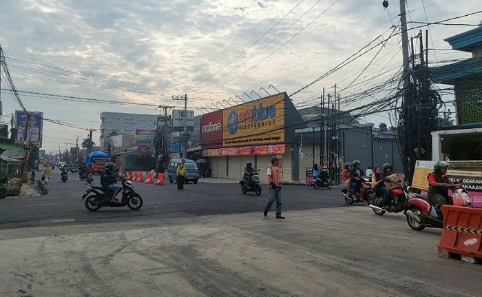 Pembangunan Jembatan Rampung, Lalu Lintas di Persimpangan Mampang Jalan ...