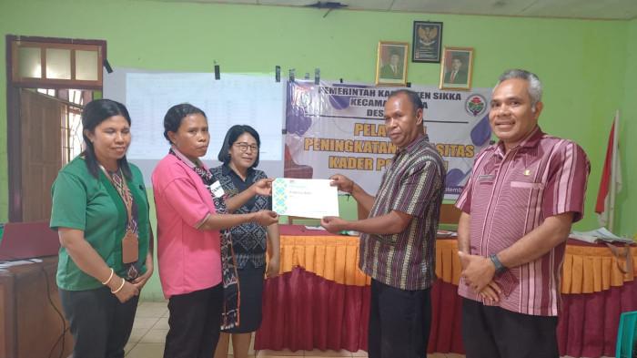 20 Kader Posyandu di Desa Riit Sikka Terima Sertifikat Usai Ikuti ...
