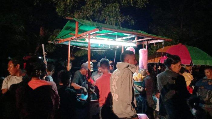 Warga Kota Maumere Buka Lapak Jualan saat Pesta Rakyat HUT ke 50 Obor Mas - Tribunflores.com
