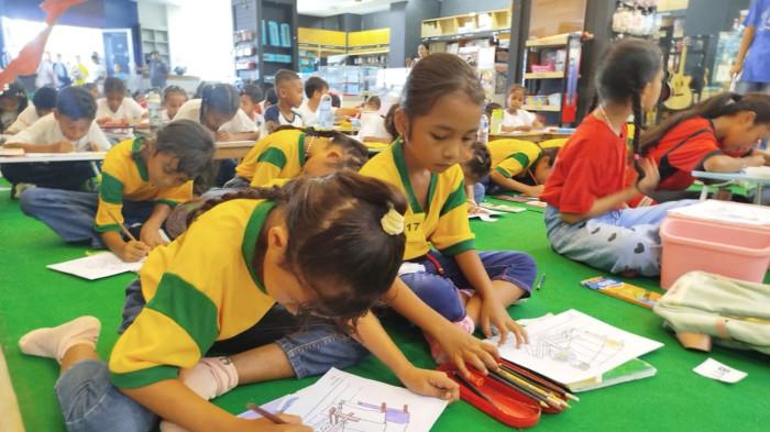 Wadah Kreasi, Ratusan Anak TK/PAUD dan SD di Sikka Ikuti Lomba Mewarnai ...