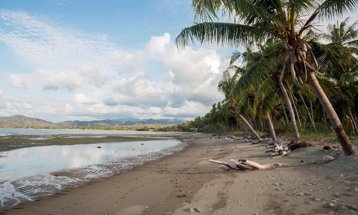 Pesona Pantai Sengari di Pantura Manggarai NTT - Tribunflores.com