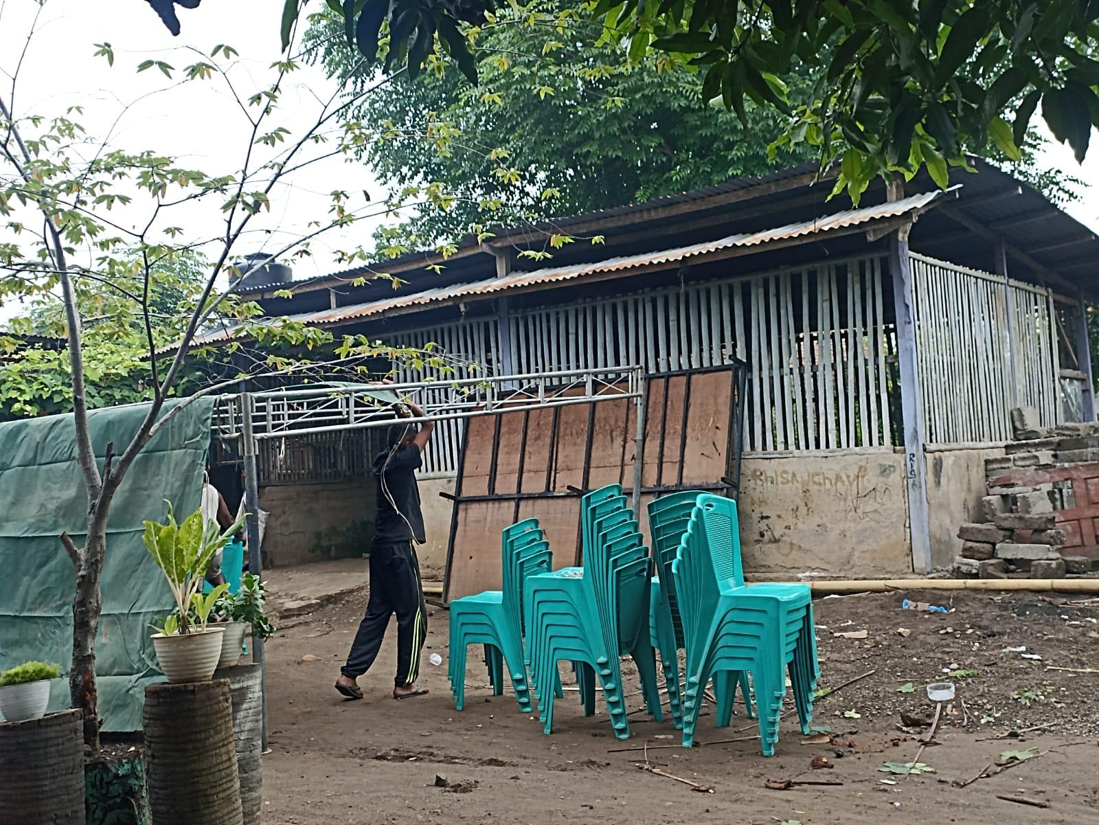 Tempat Main Biliar Disulap Jadi TPS 03 di Ilegetang Maumere ...
