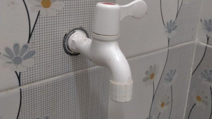 Warga Keluhkan Krisis Air Selama Sepekan, PDAM Tirta Tawar Oprasikan Pompa Darurat - tribungayo.com