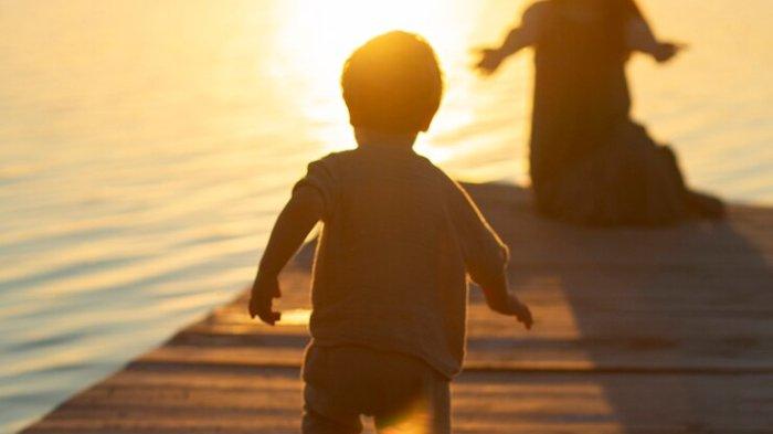 4 Cara Melindungi Kulit Bayi & Balita dari Sinar Matahari, Perlu ...