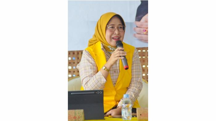 Tati Supriati Irwan Sosialisasikan Perda No. 8/2016 di Napak Sancang, Desa Mekarmukti ...