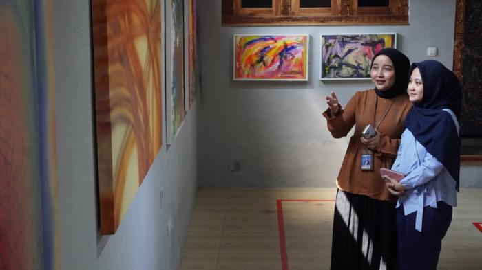 Pameran Bersama Delapan Seniman Bandung di Galeri Seni Lorong Senja ...