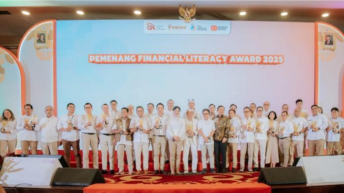 bank bjb Raih KEJAR Award 2025 Kategori Bank Teraktif Program Bank Goes ...