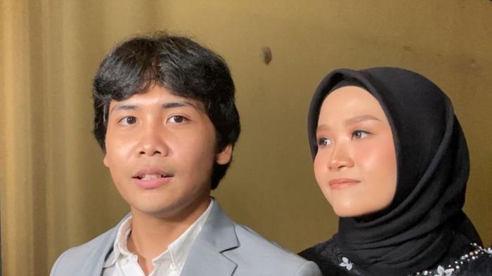 Selamat! Bintang Emon dan Alca Octaviani Umumkan Kelahiran Anak Pertama ...