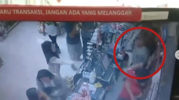 Viral, Gerombolan Preman di Karawang Aniaya Pegawai Minimarket Diduga Tak Diberi Rokok, Terekam ...