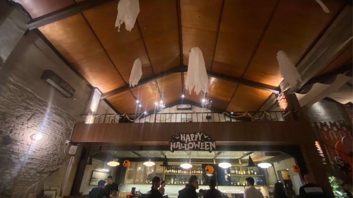 Meriahkan Halloween, Hutanika Ubah Suasana Jadi Hutan Misterius di ...