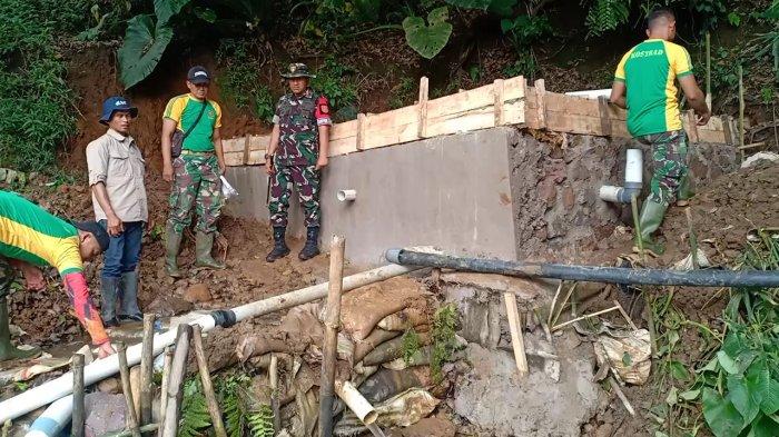 Bantu Warga Lebak Muncang Bandung Salurkan Air Bersih, Kostrad Bangun ...