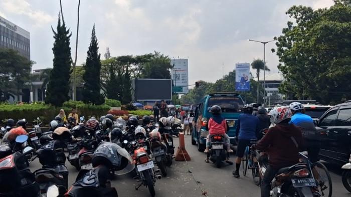 Pasar Tumpah Tetap Meriah di Tengah Upaya Penataan Monju dan Gasibu ...