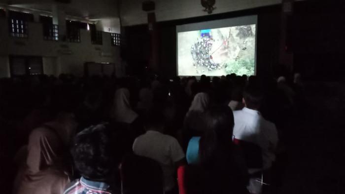 Nobar Film Pesta Babi di Unpad Jatinangor, Mahasiswa Sempat Khawatir ...