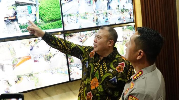 Polsek Ciparay Kini Punya Command Center, DPR RI Dorong Transformasi Keamanan Berbasis Teknologi ...