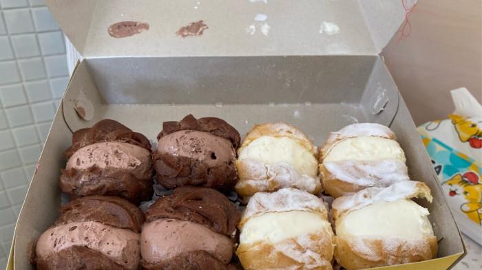 Cari yang Manis-manis di Bandung, Sensasi Kue Sus Dingin Cream Tebal ...