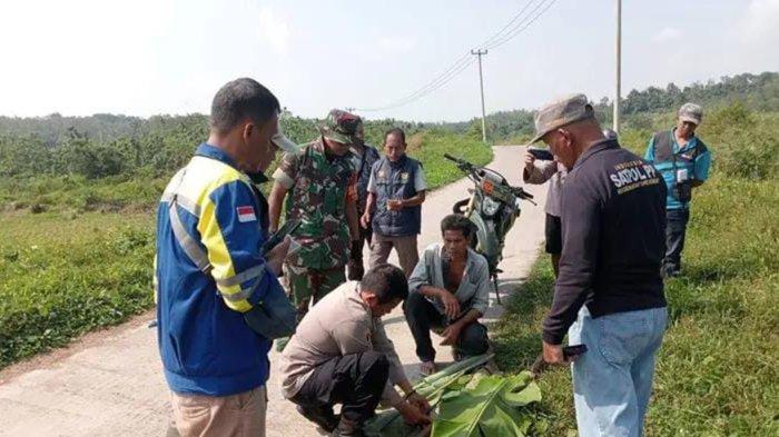 Pria Tanpa Identitas Ditemukan Tewas Tergeletak di Pinggir Jalan di ...