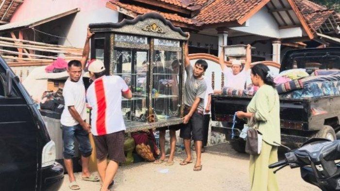 Pergerakan Tanah di Sukatani Purwakarta Rusak Puluhan Rumah, 25 di ...