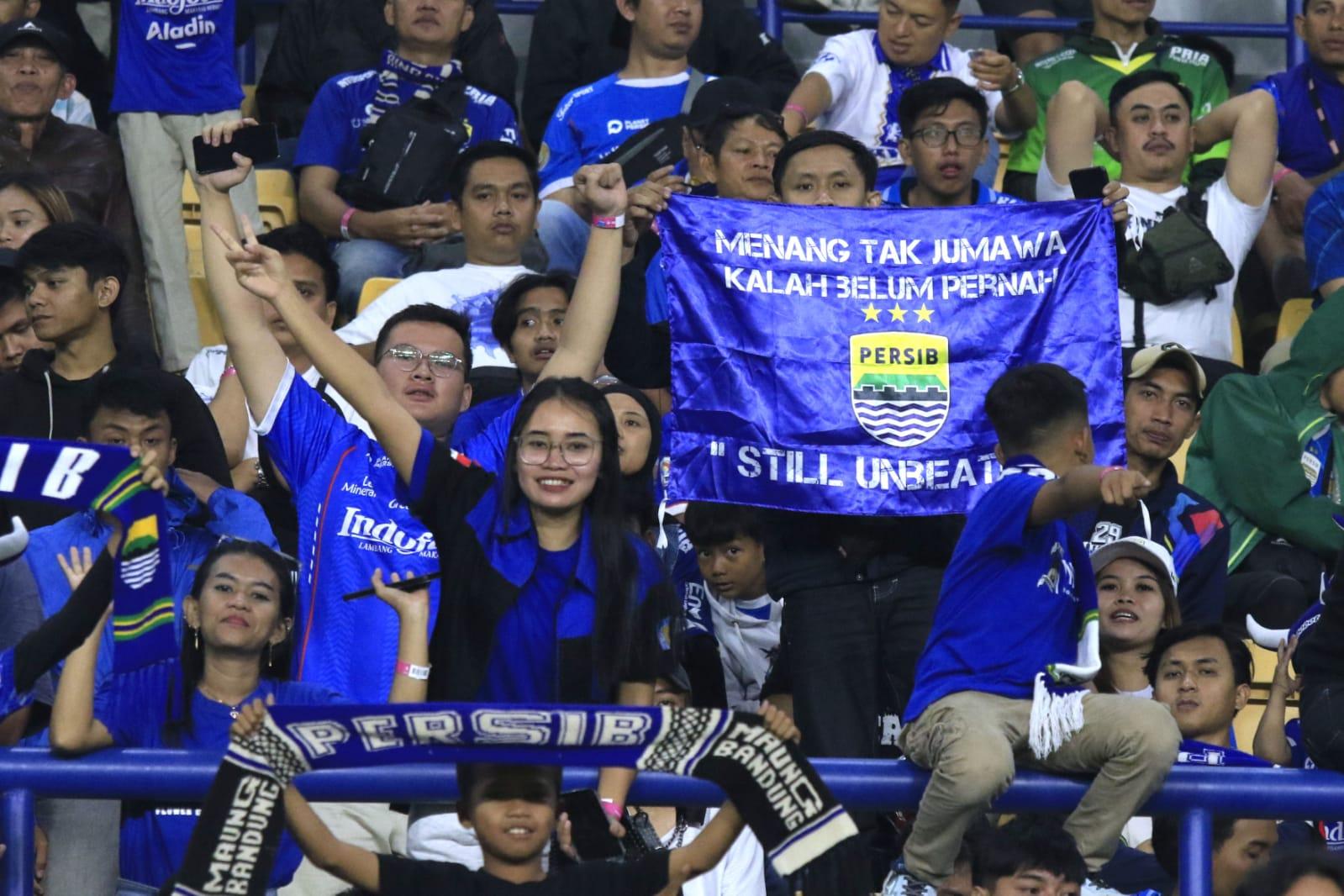 Duel Seru di Jalak Harupat: Firman Utina Puji Kekuatan Persib Jelang ...