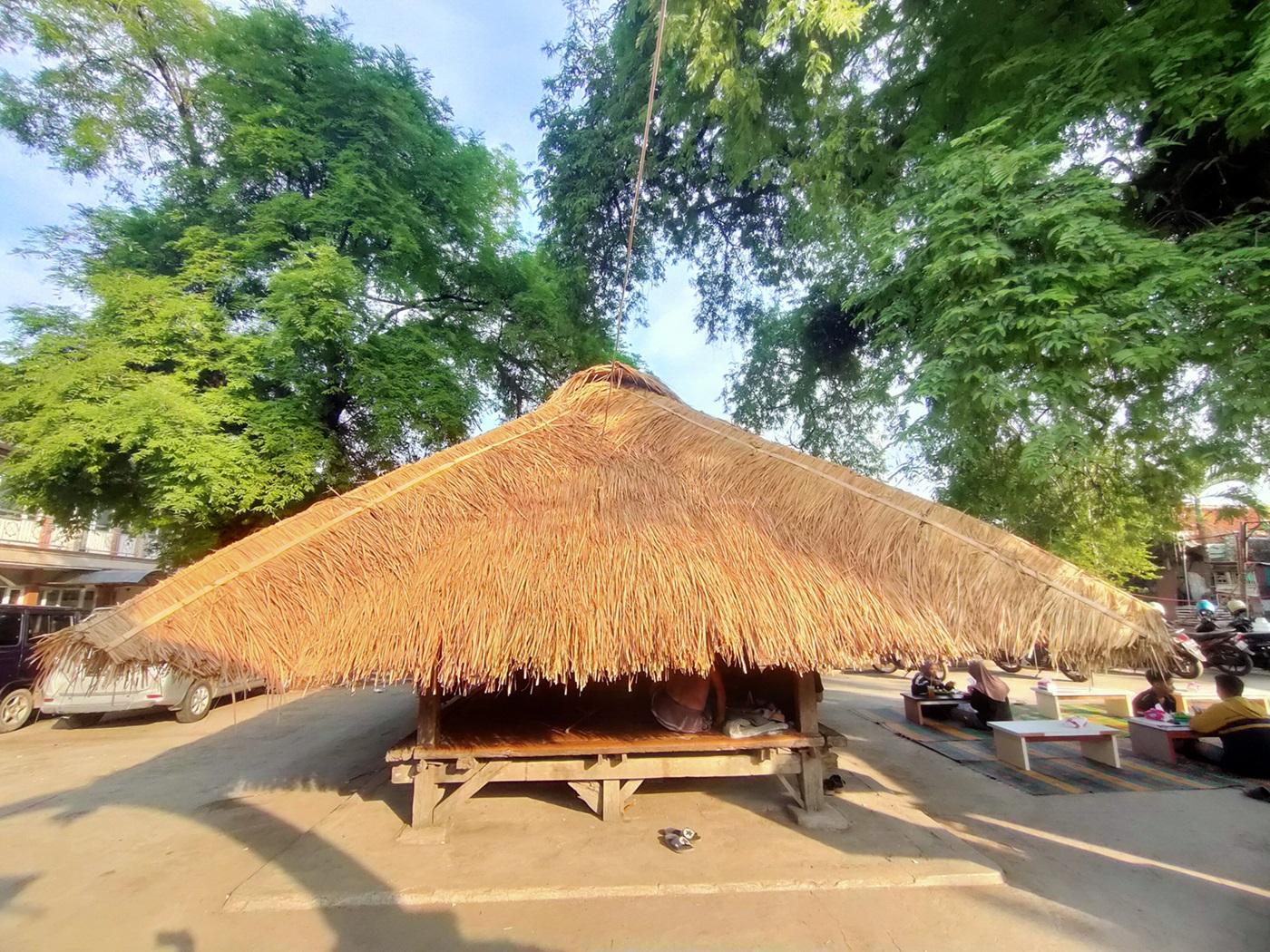 Mengenal Bale Panjang Desa Sarabau Cirebon, Peninggalan Berharga ...