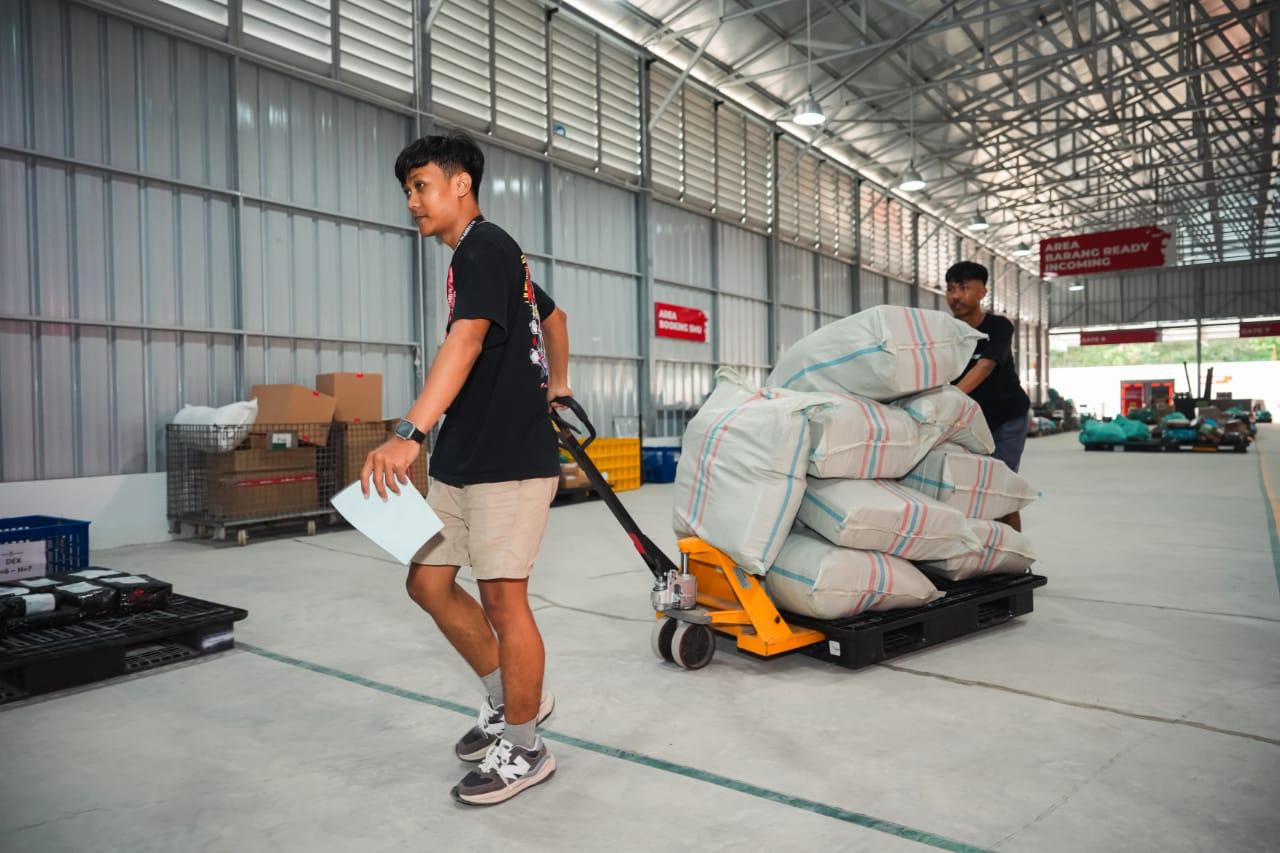 Peluang Bisnis Menjanjikan, Ini Cara Perusahaan Logistik Dukung ...