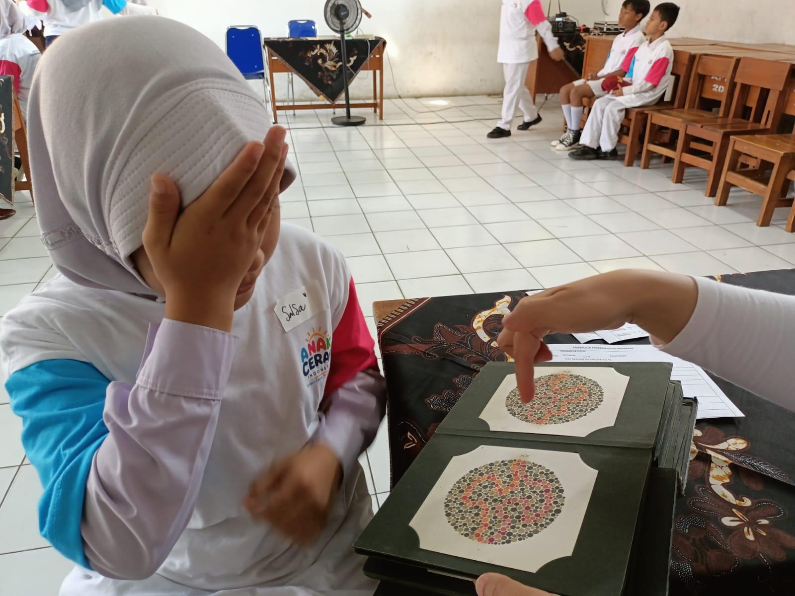 Skrining Buta Warna untuk Murid SD di Cicadas Bandung, Cegah Salah ...