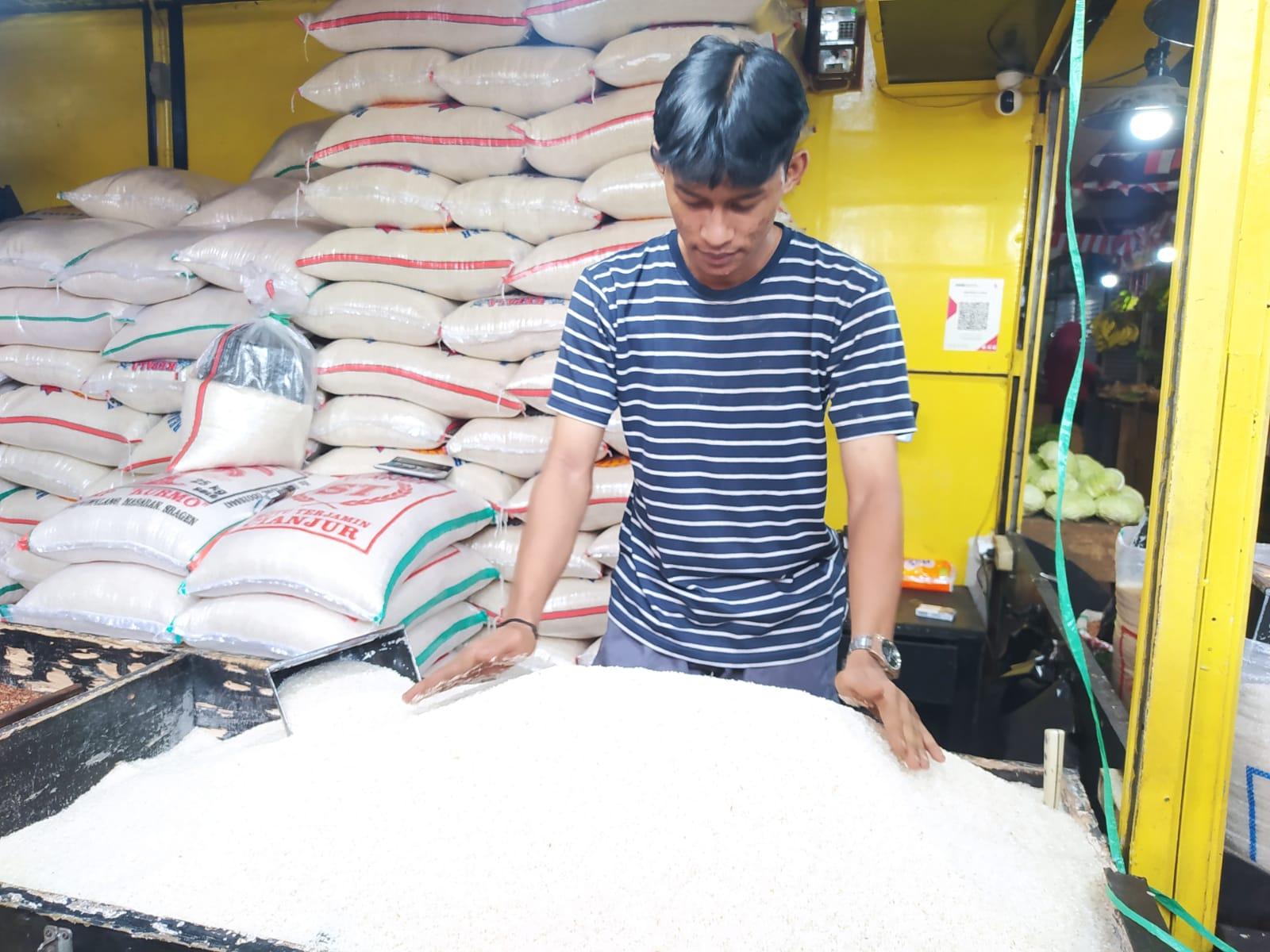 Harga Beras Premium di Kota Bandung Sudah Lebihi HET, Harga Beras Medium Turun Tipis ...