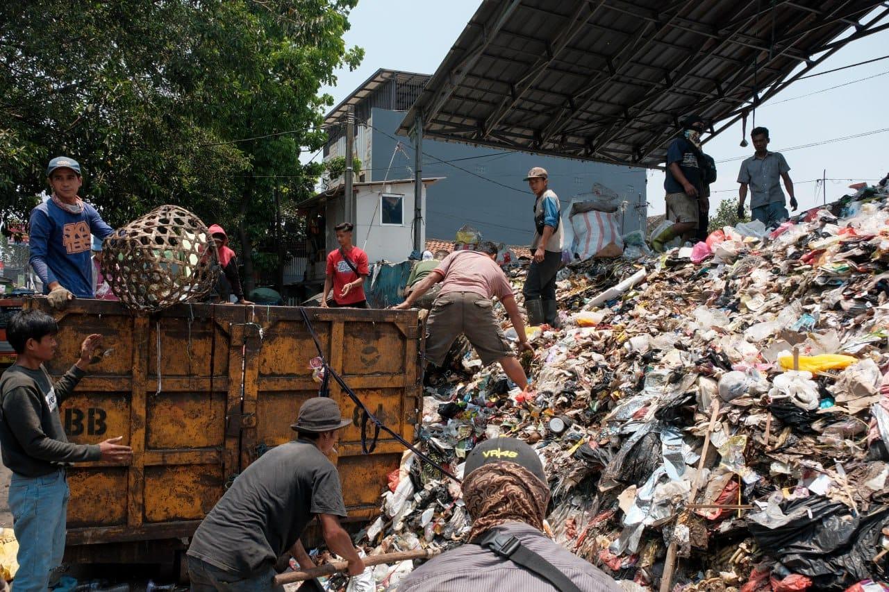 Sampah Menggunung Lagi di Pasar Caringin Bandung, Dedi Mulyadi: Urus Sendiri atau Ada Pidana ...