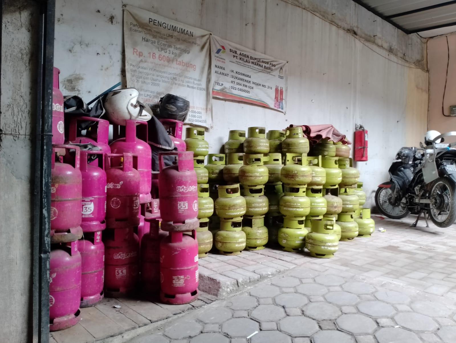 Tabung LPG 3 Kg Kosong di Warung, Warga Kabupaten Bandung Berburu Gas Hingga Luar Kecamatan ...