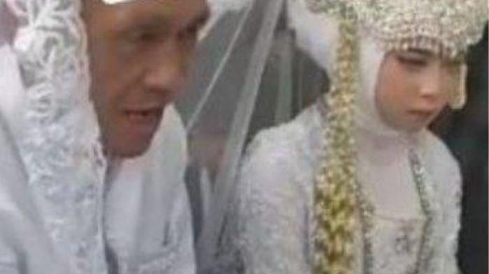 Viral Kakek 80 Tahun Nikahi Gadis 18 Tahun, Mas Kawin Rp 50 Juta, Dituntun saat Ucap Ijab Kabul ...