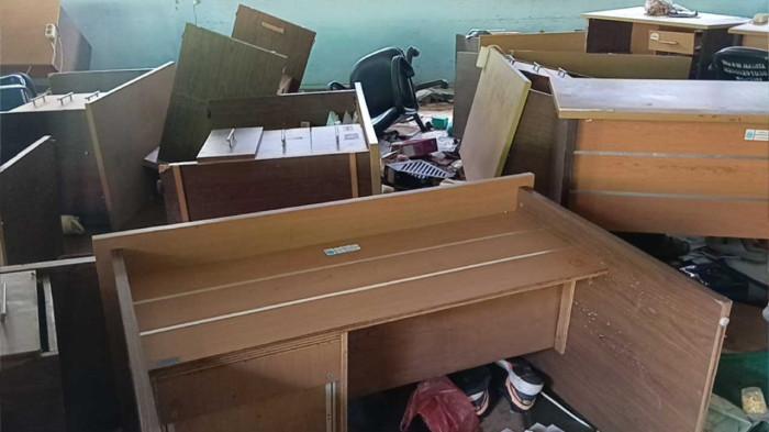 FOTO Kondisi SMAN 99 Jakarta Usai Diterjang Banjir 1,5 Meter, Meja dan ...