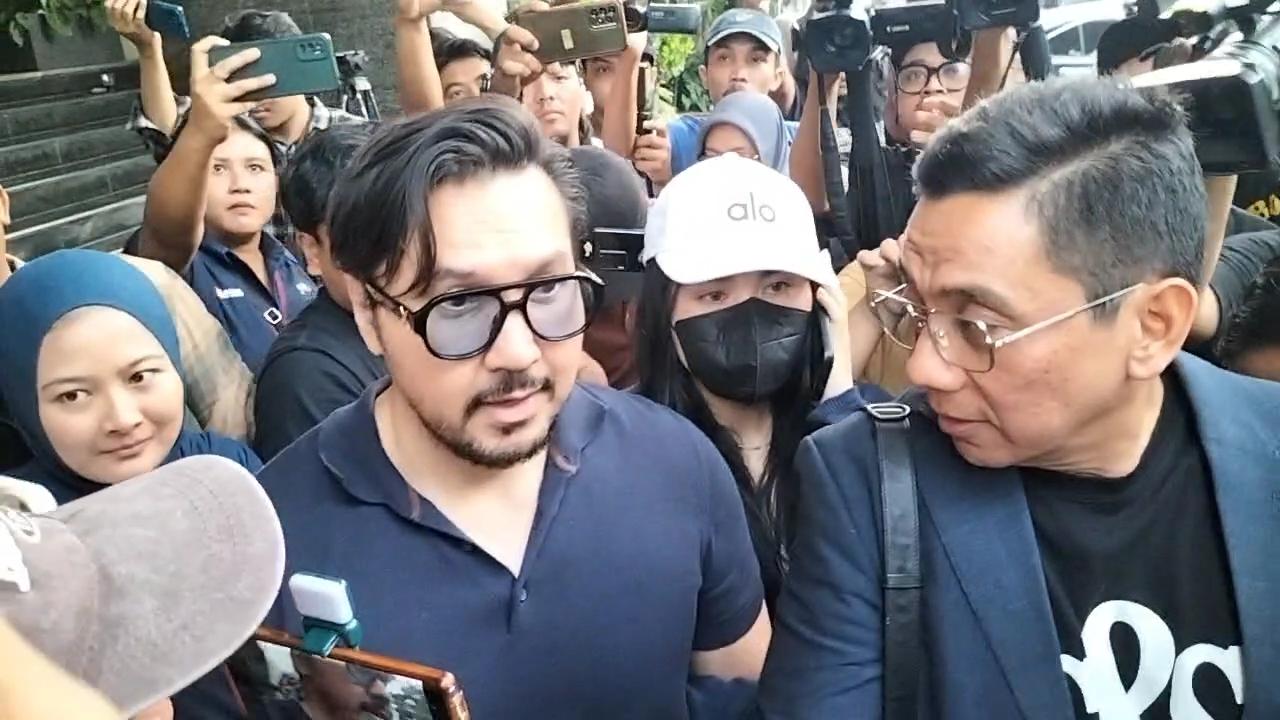 Audrey Davis Bungkam Usai Diperiksa Kasus Video Syur, David Bayu ...