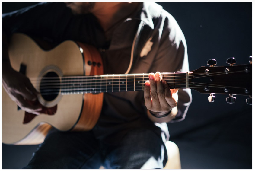 Lirik Lagu dan Kunci Gitar Masih Ada - Ello - Tribunjakarta.com