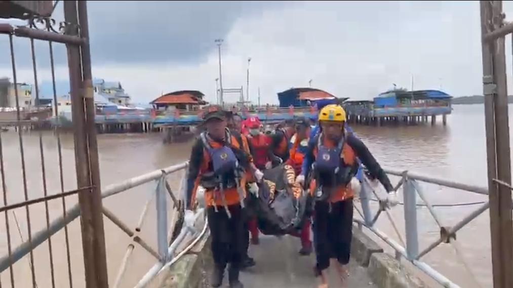 Kecelakaan Perahu di Sungai Pengabuan Jambi, Dua Pemuda Ditemukan Tewas ...