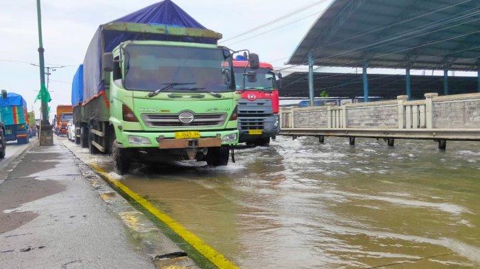 Ini Jalur Alternatif Hindari Banjir Rob Sayung Demak, Genangan Air Terkini Capai 40 Sentimeter ...