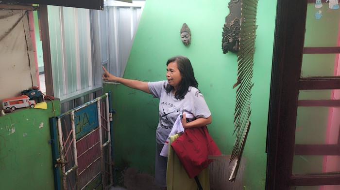 Viral Siswi SD di Semarang Terpaksa Susuri Sungai Demi Sekolah ...