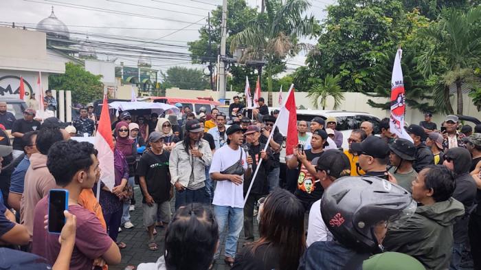 Sidang Vonis Teguh dan Botok: Tantangan Sumpah Pocong hingga Sosok ...