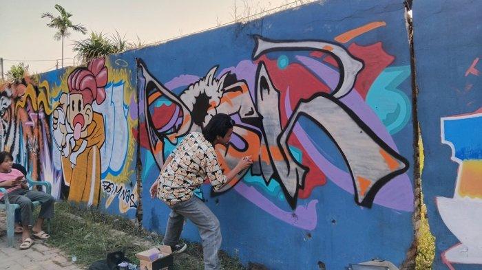 Timik-timik Jepara: Eksplorasi Kreativitas Seniman Muda Melalui Mural ...