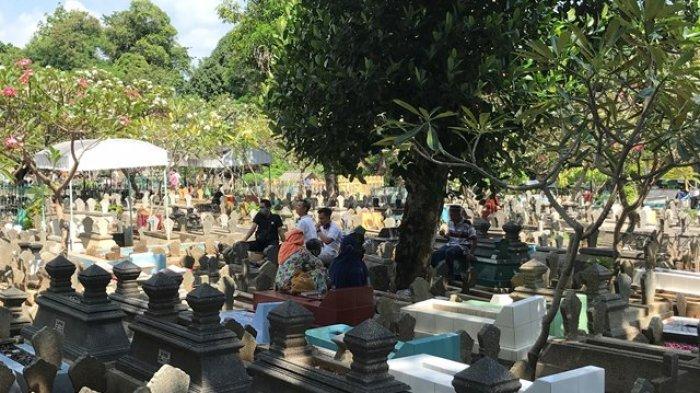 Doa Ziarah Kubur Lengkap dengan Bacaan Tahlil - Halaman 3 ...