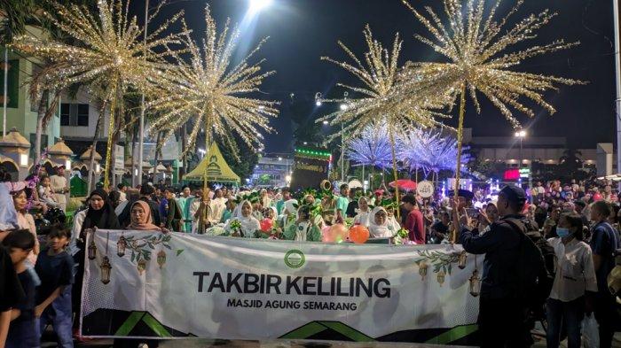 Menengok Tradisi Takbir Keliling Jalan Kaki di Masjid Agung Semarang ...