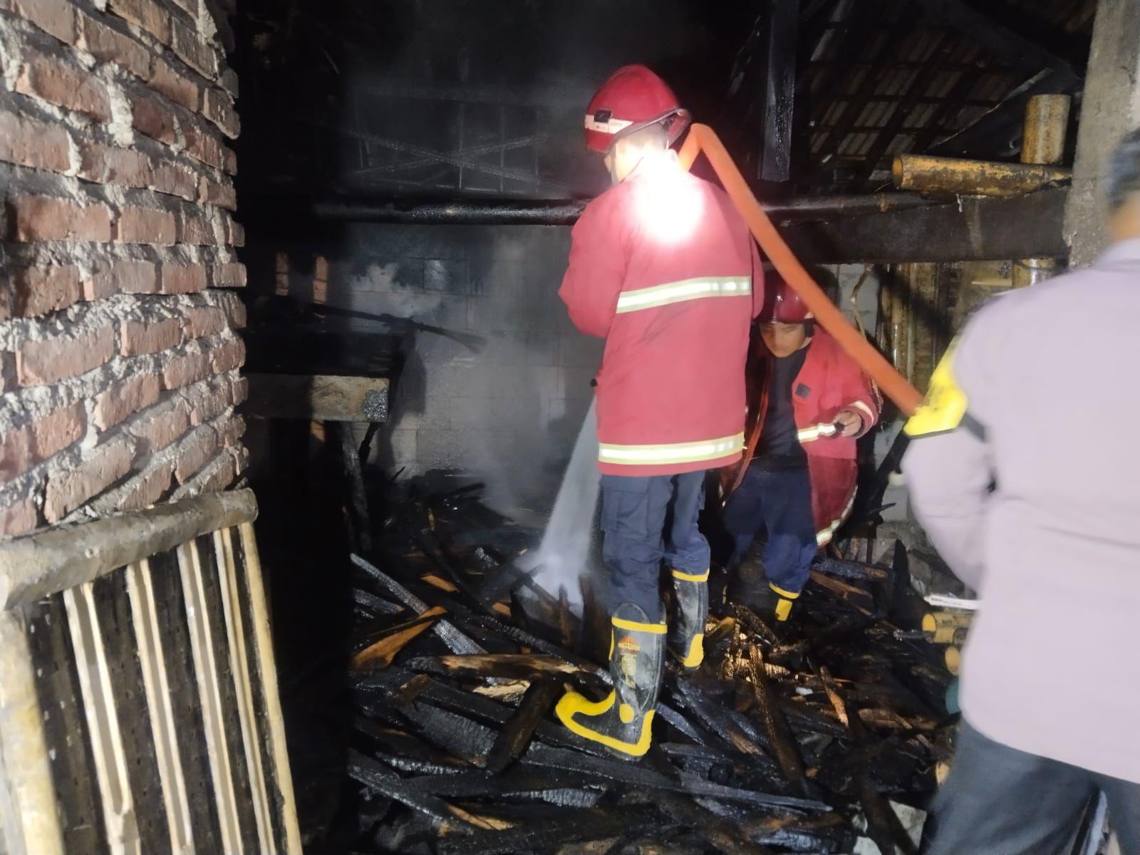 BREAKING NEWS: Dapur Produksi Pembuatan Tahu di Purbalingga Terbakar, Kerugian Hinga Rp 5 Juta ...