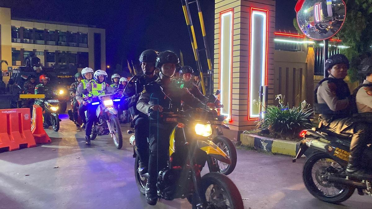 Aparat Gabungan Kembali Patroli Skala Besar, Pastikan Situasi di Jepara Aman dan Kondusif ...